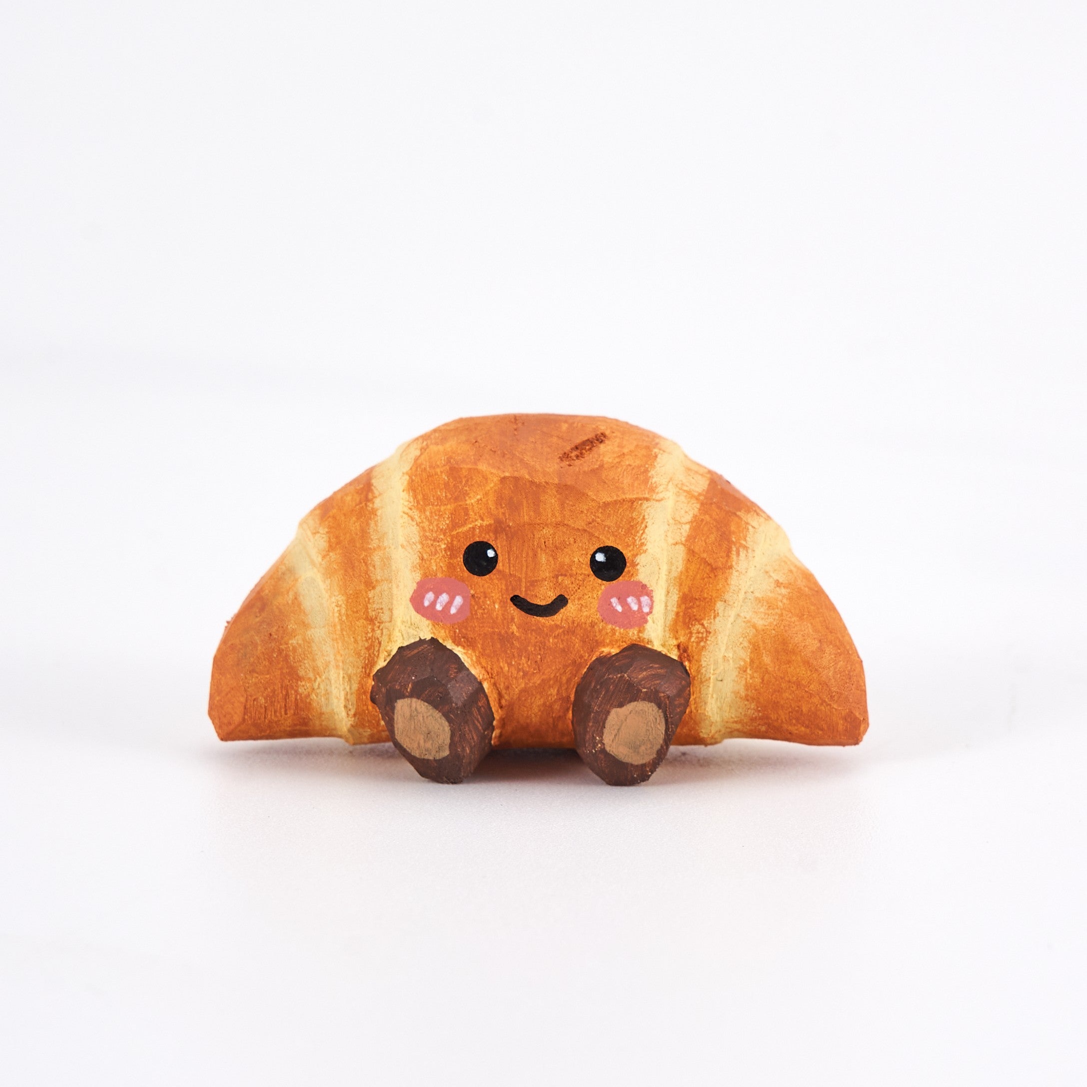 Cappy Carved Wooden Croissant in Cozy Rest – Mokuomo